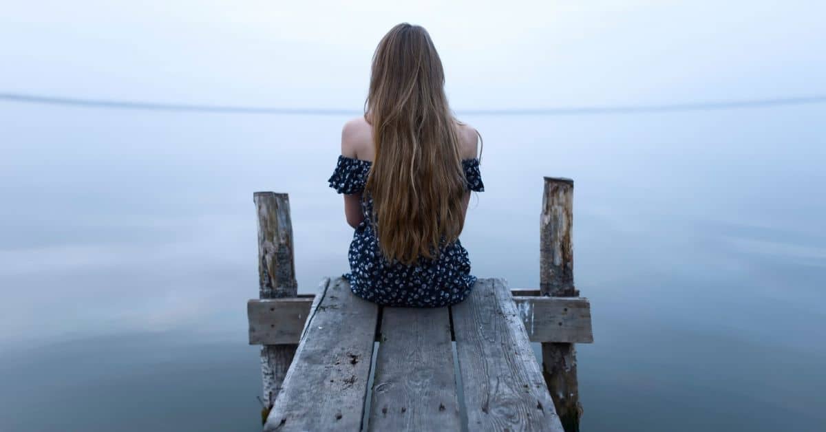 50 Powerful Journal Prompts to Overcome Loneliness and Embrace Solitude